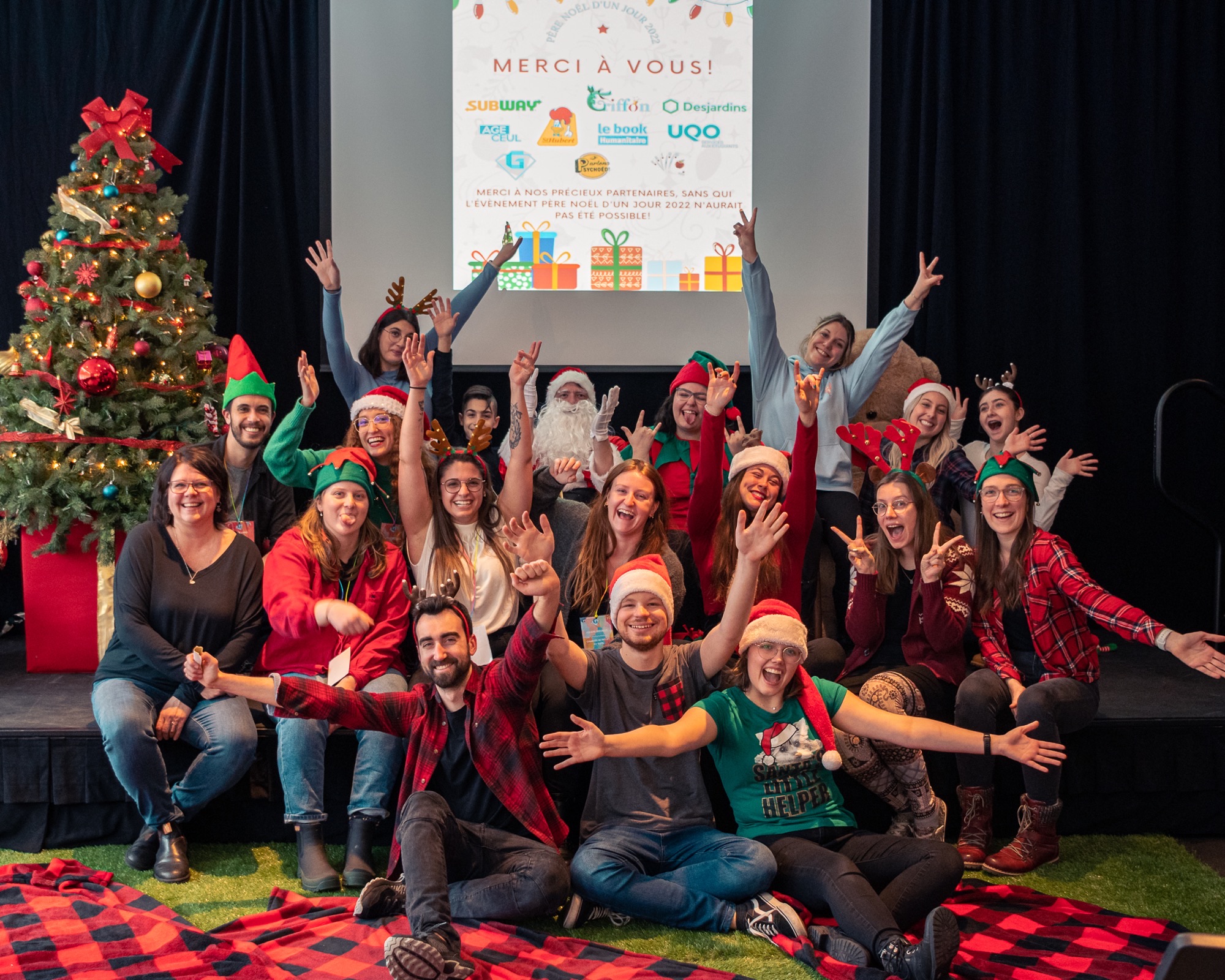 Quand nos étudiant·es et notre personnel jouent au père Noël et à la ...