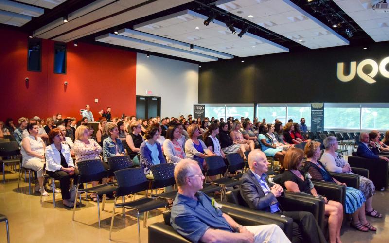 L Uqo ǀ Campus Gatineau Honore Ses Employés Lors De La Cérémonie De